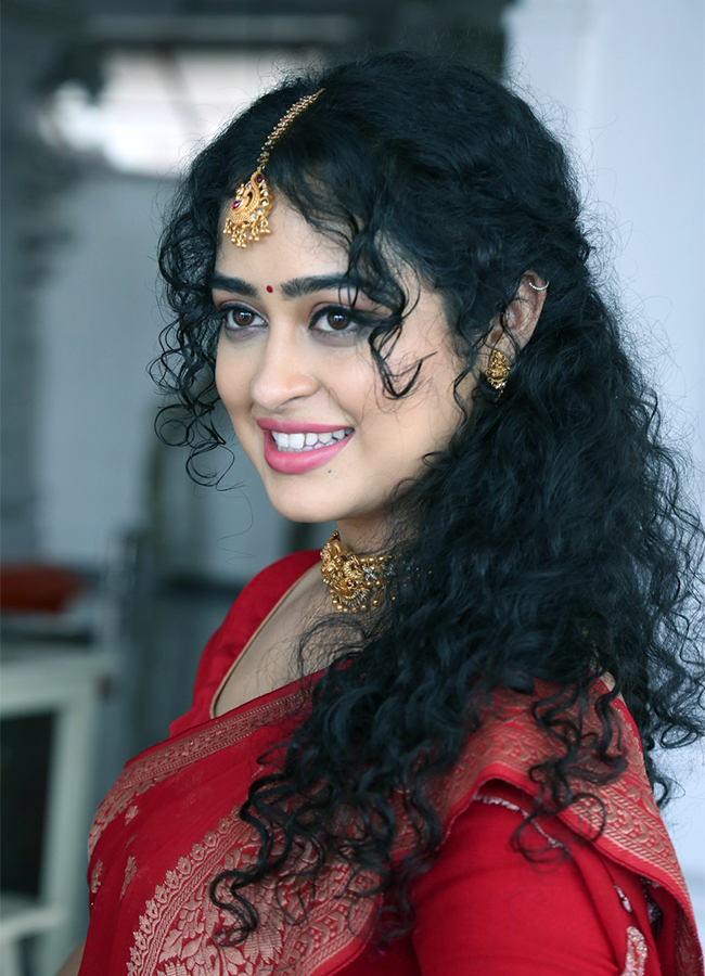 రెడ్ చీరలో RGV గర్ల్ అప్సర రాణి హాట్ ట్రీట్ (ఫొటోలు) | Actress Apsara Rani Hot Photoshoot Stills ...